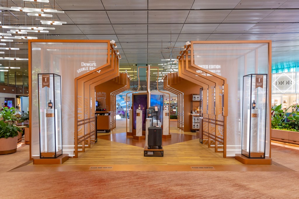 Elevate Your Work Travel Experience With DEWAR'S Ultimate Sensory ...